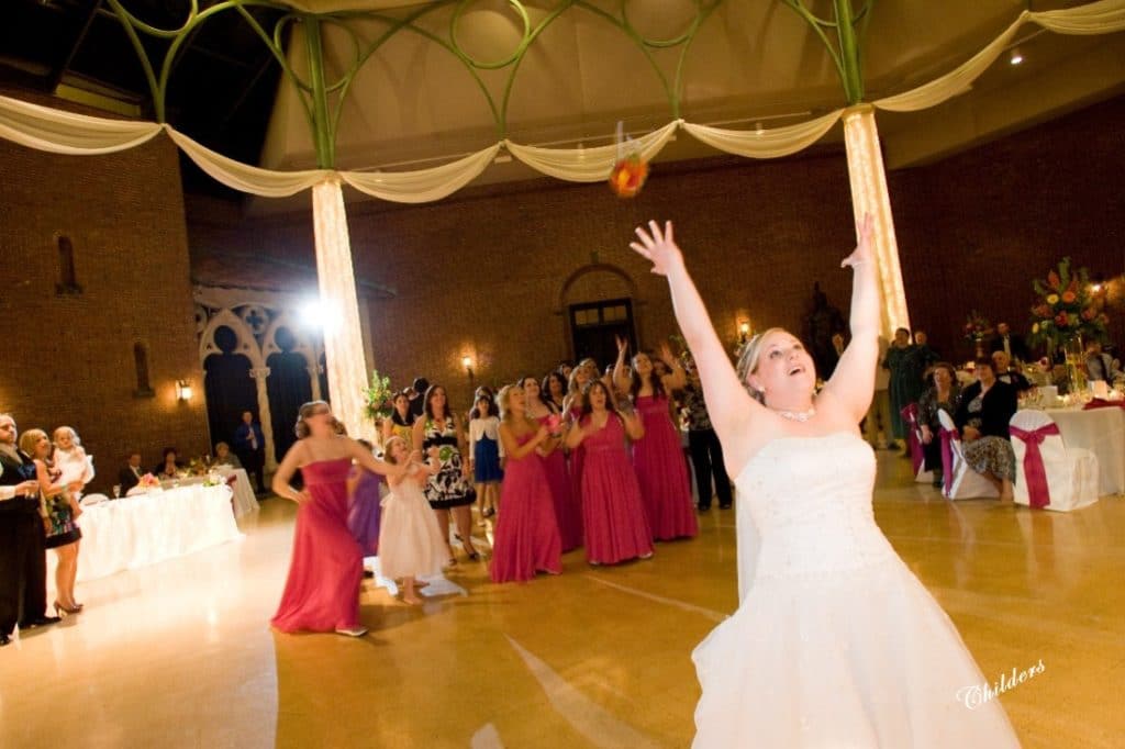 Bridal Bouquet and Garter Toss - Fun Tradition or Dated? | Weddings ...